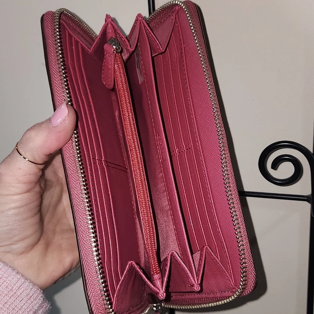 Coach | Bags | Coach Pink Leather Signature C Logo Large Zip Wallet ...